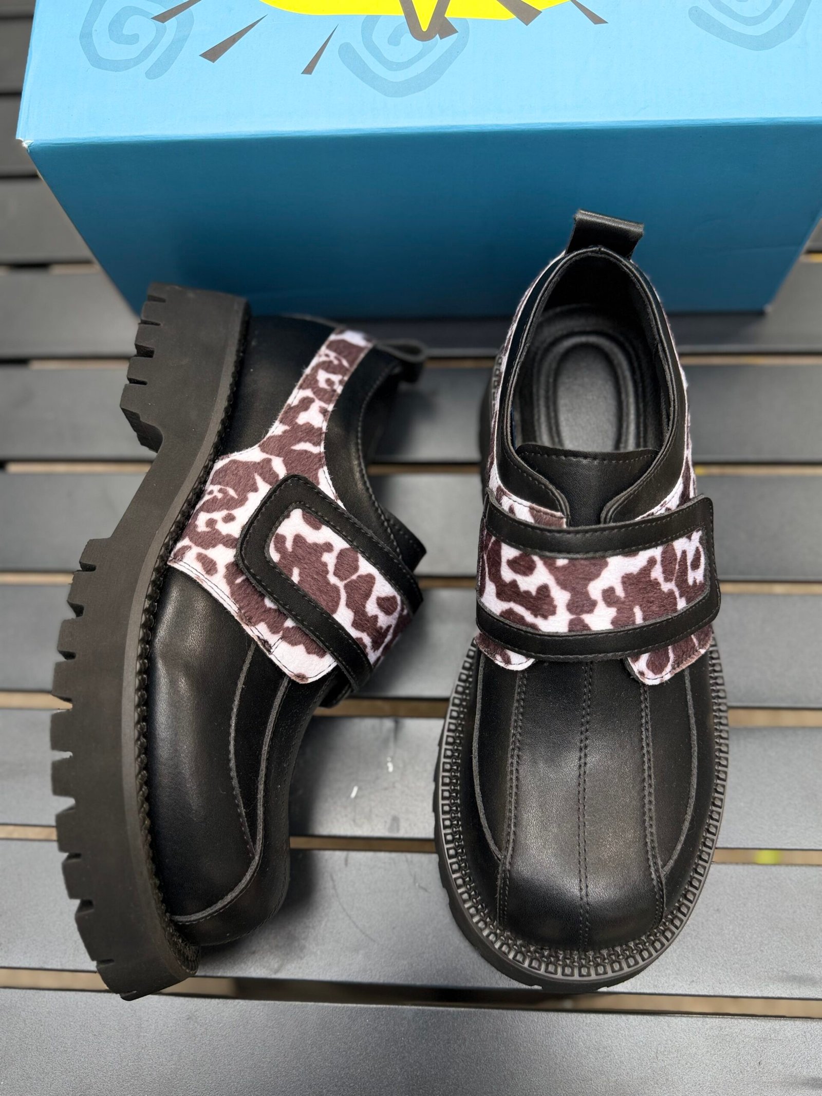 Adjustable straps Derby shoes – Foam